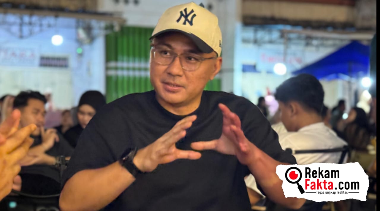 Aldi Andalan Uloli Dapat Sambutan Hangat Saat Nongkrong di Pelataran ...